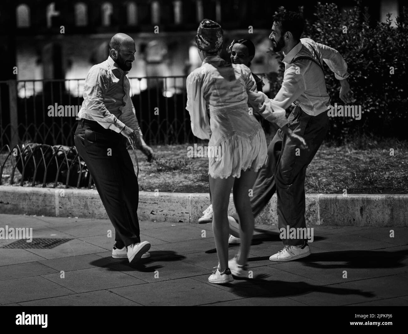 Night street in rome lazio hi-res stock photography and images - Alamy