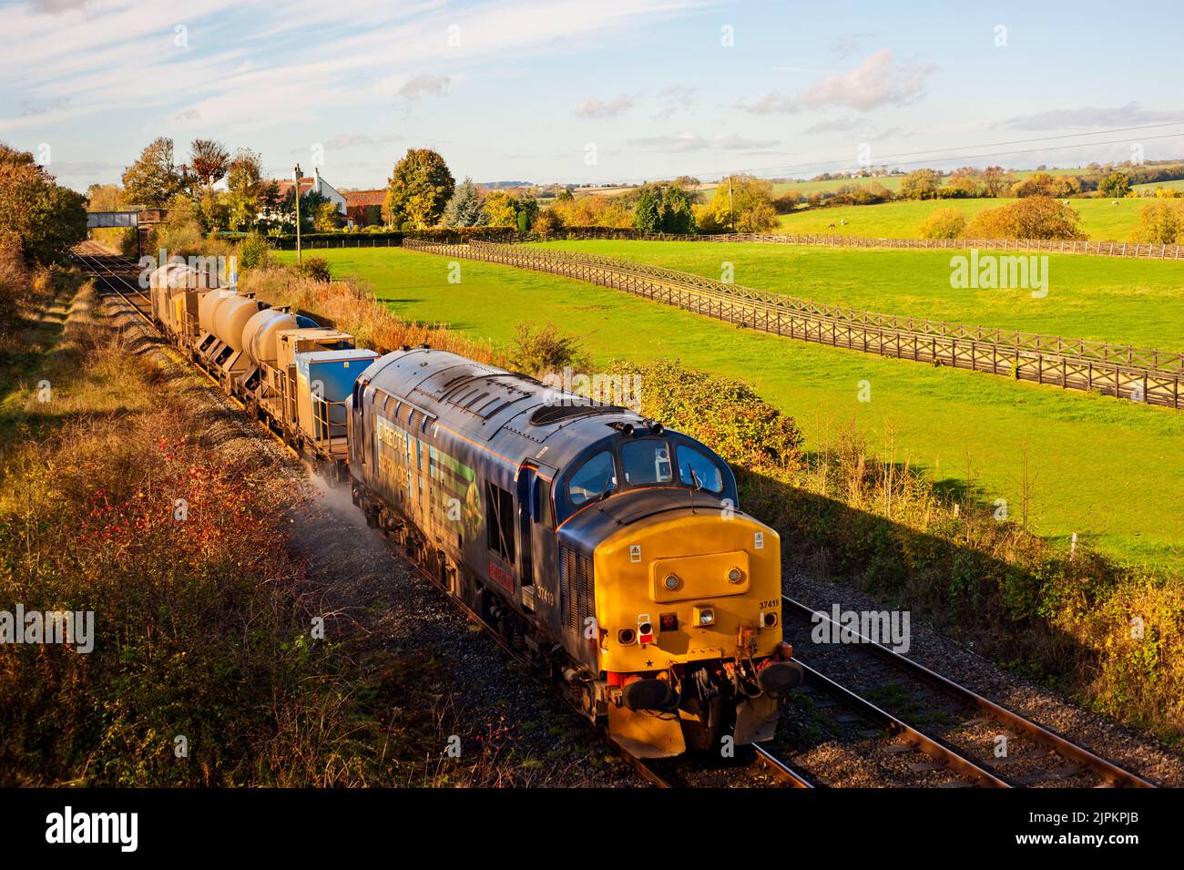Class 37locomotive hi-res stock photography and images - Alamy