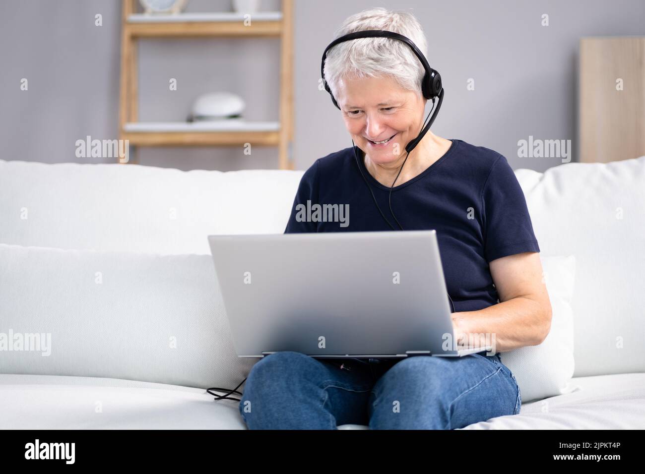 Online Video Conference Webinar On Laptop Computer Stock Photo - Alamy