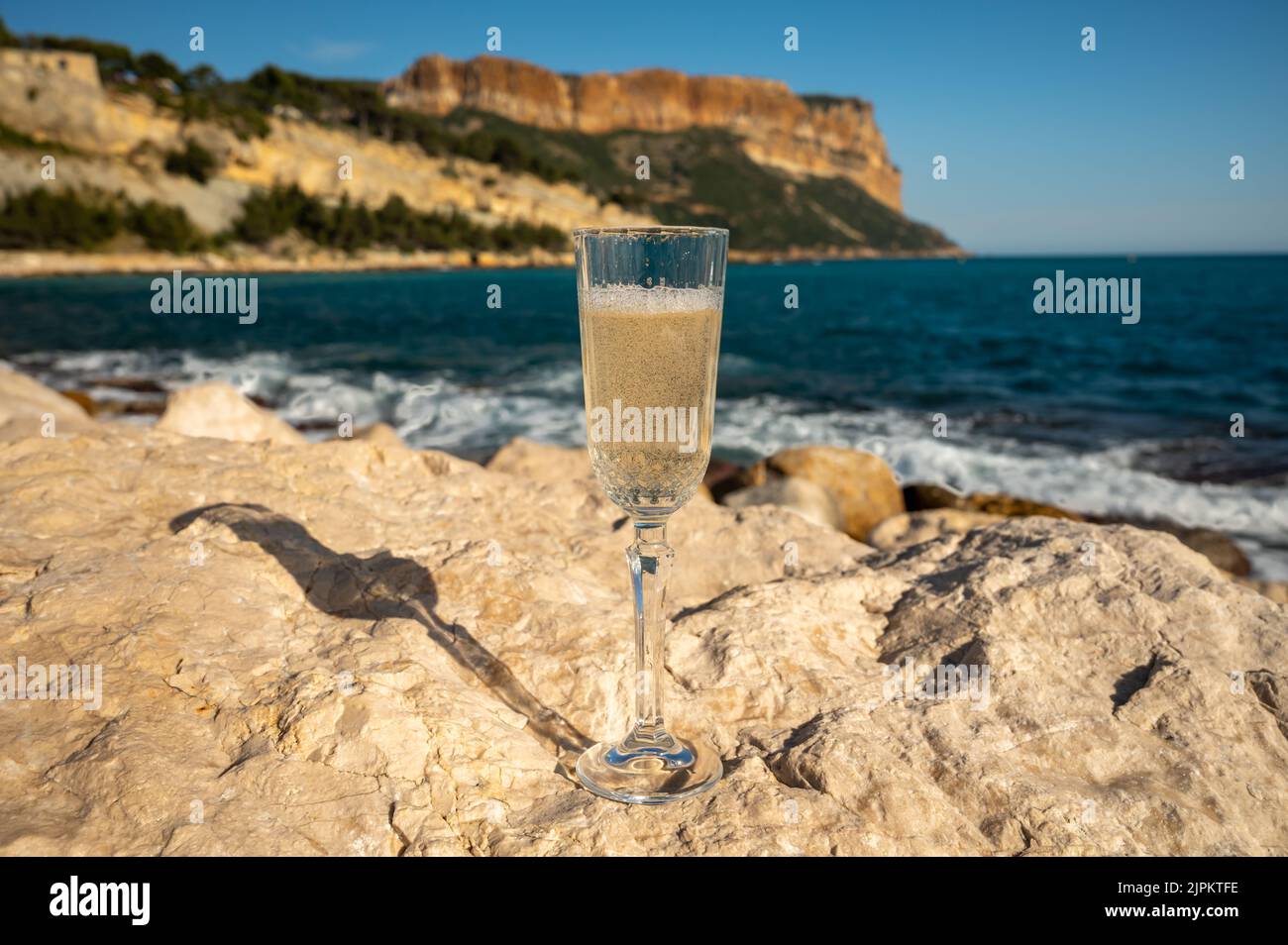 Cassis vineyard hi-res stock photography and images - Alamy
