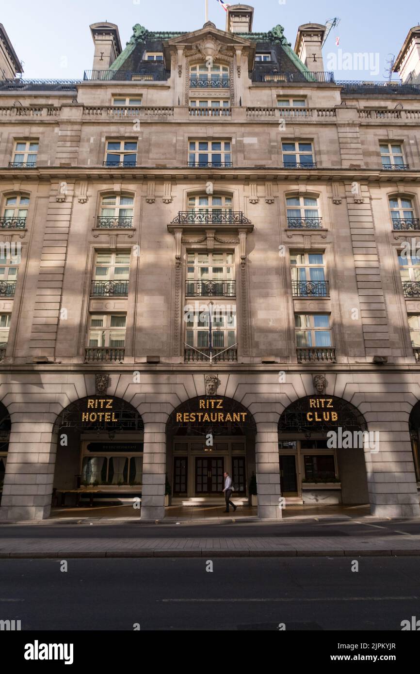 A view of the Ritz Hotel in London Stock Photo - Alamy
