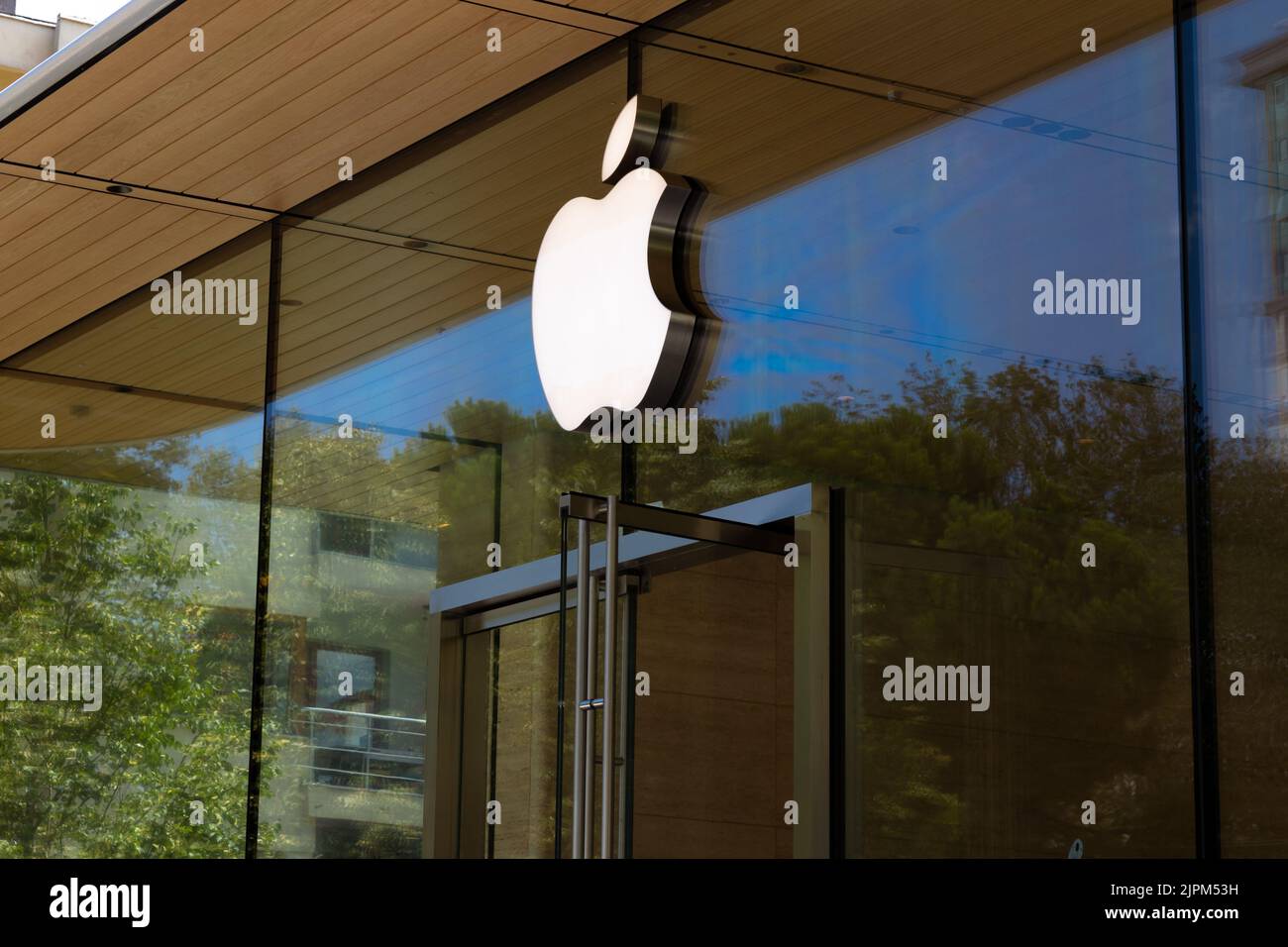 Apple logo design hi-res stock photography and images - Alamy