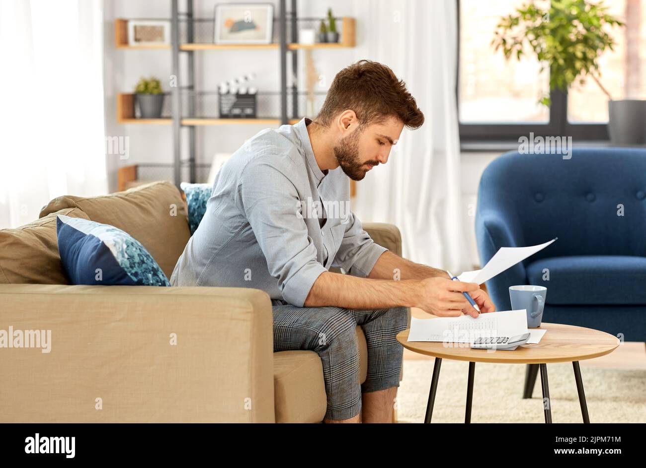 Calculator man problem hi-res stock photography and images - Alamy