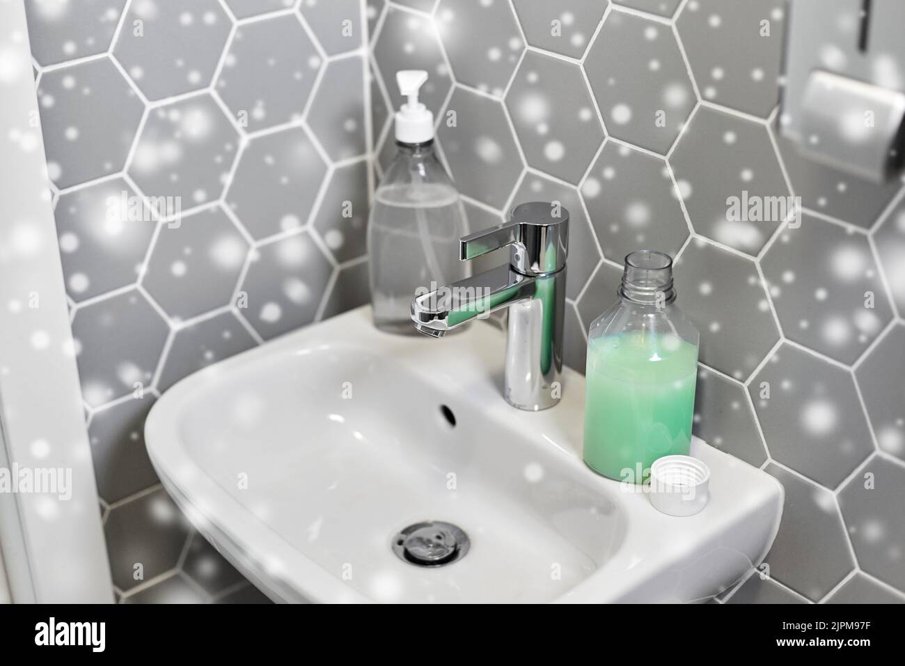 Liquid soap on sink hi-res stock photography and images - Alamy