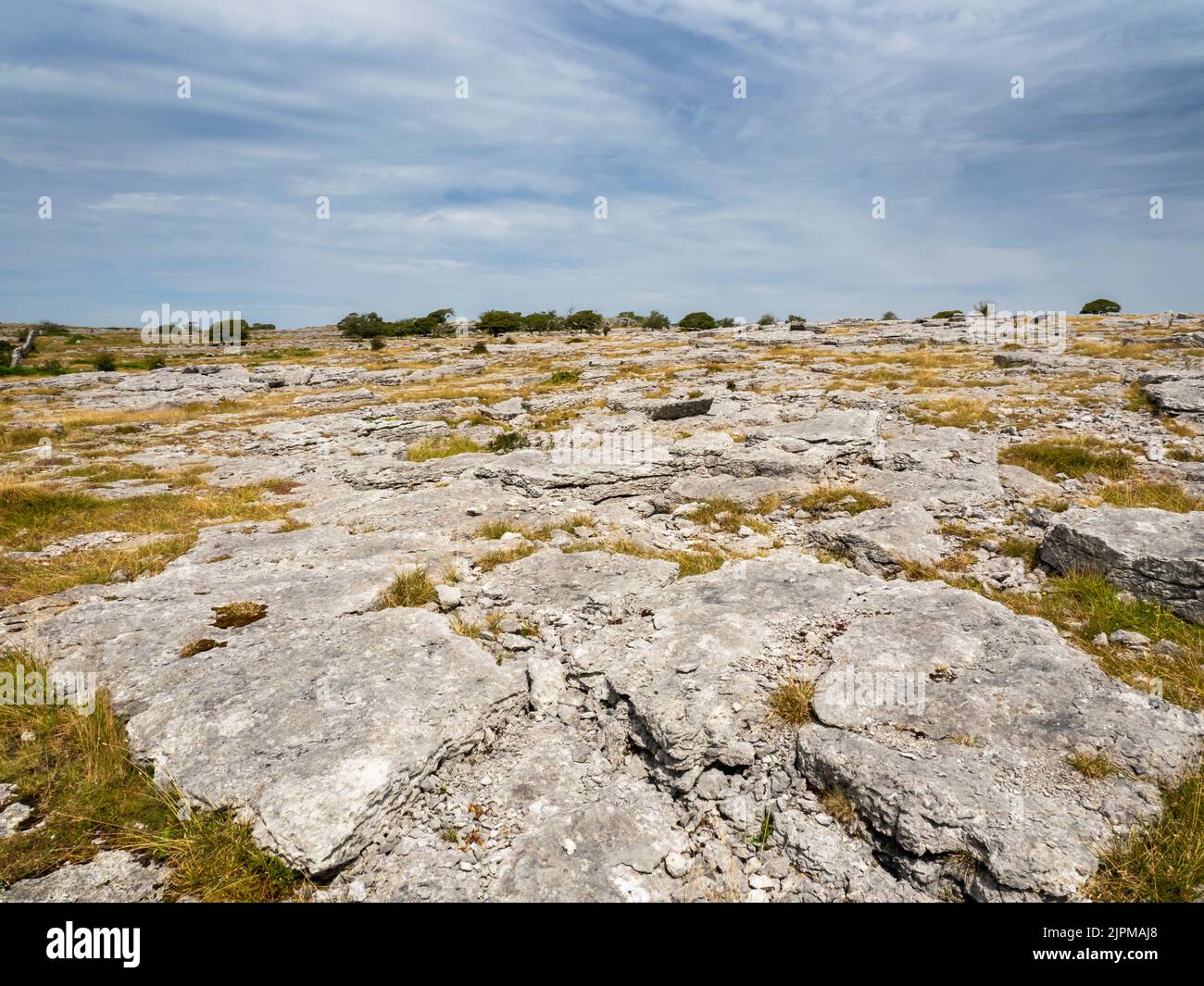 Limestone pavement on Farleton Fell, Cumbria, UK Stock Photo - Alamy