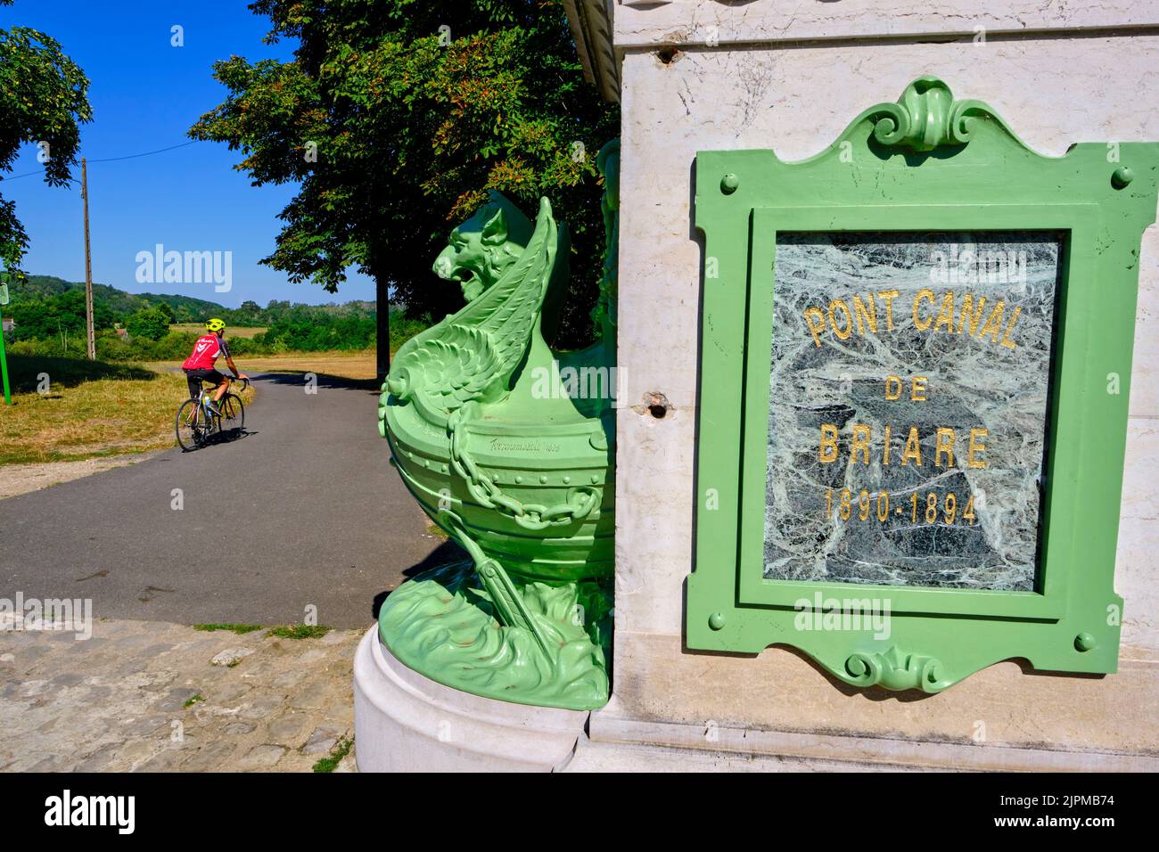 France, Loiret (45), Briare, Briare canal bridge built by Gustave ...