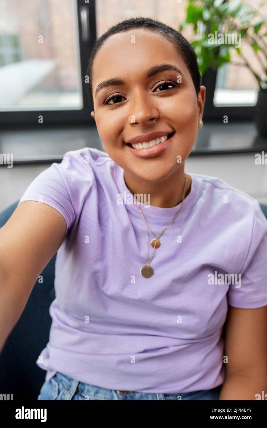African american vlogger hi-res stock photography and images - Alamy
