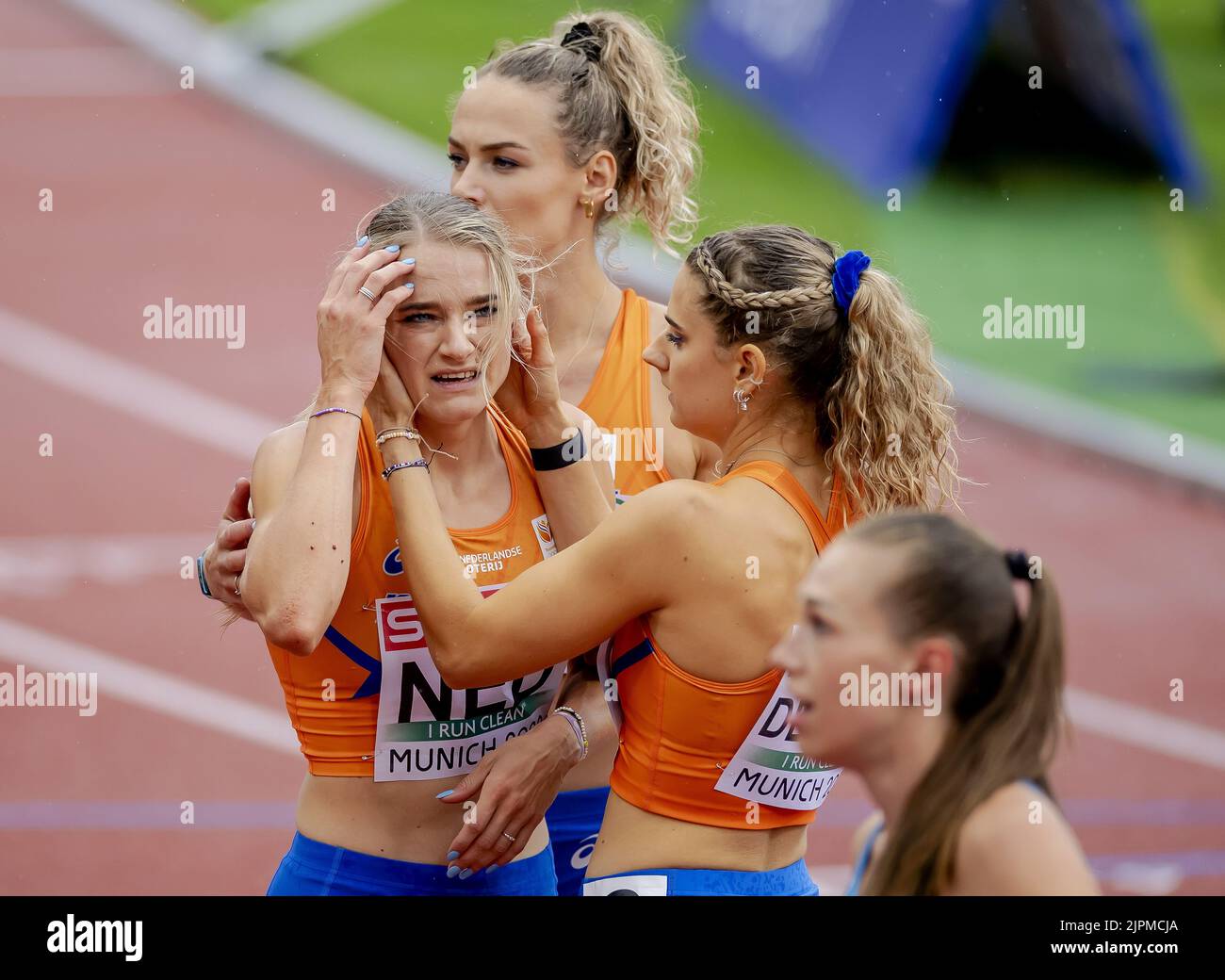 Munich, Germany. 19th Aug 2022. MUNCHEN - Lisanne de Witte, Laura de ...
