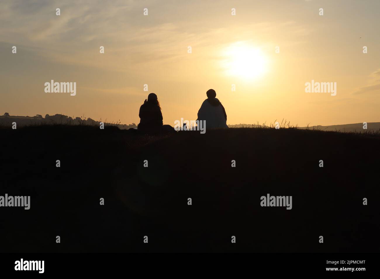 Summer solstice dawn sunrise Cornwall Stock Photo - Alamy