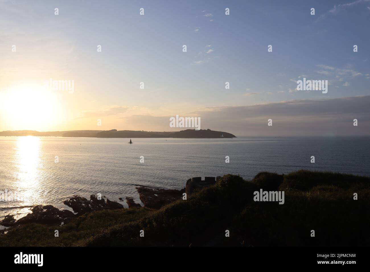 Summer solstice dawn sunrise Cornwall Stock Photo - Alamy