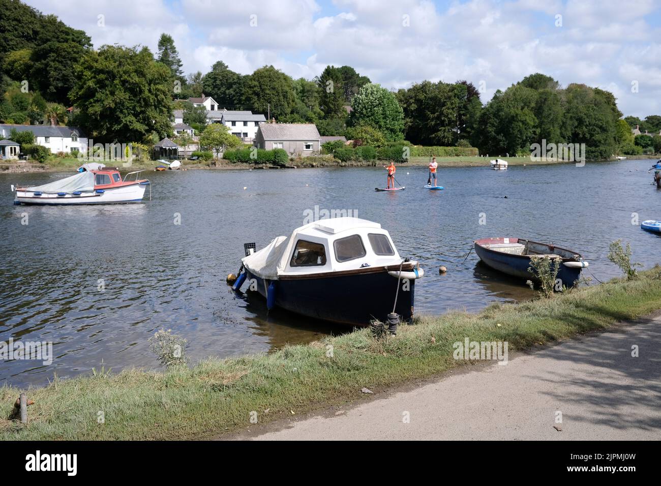 river lerryn in the village of lerryn,cornwall,uk august 2022 Stock ...