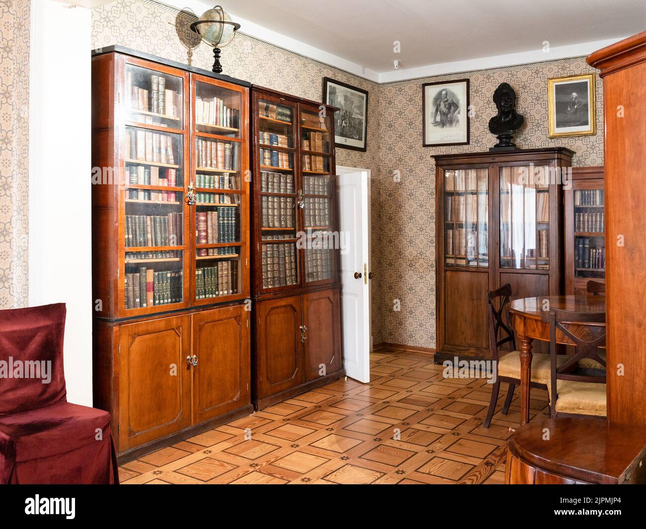 Muranovo, Russia - August 7, 2022: room interior in manor house in ...