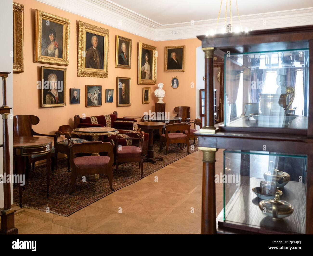 Muranovo, Russia - August 7, 2022: interior of hall in manor house in ...