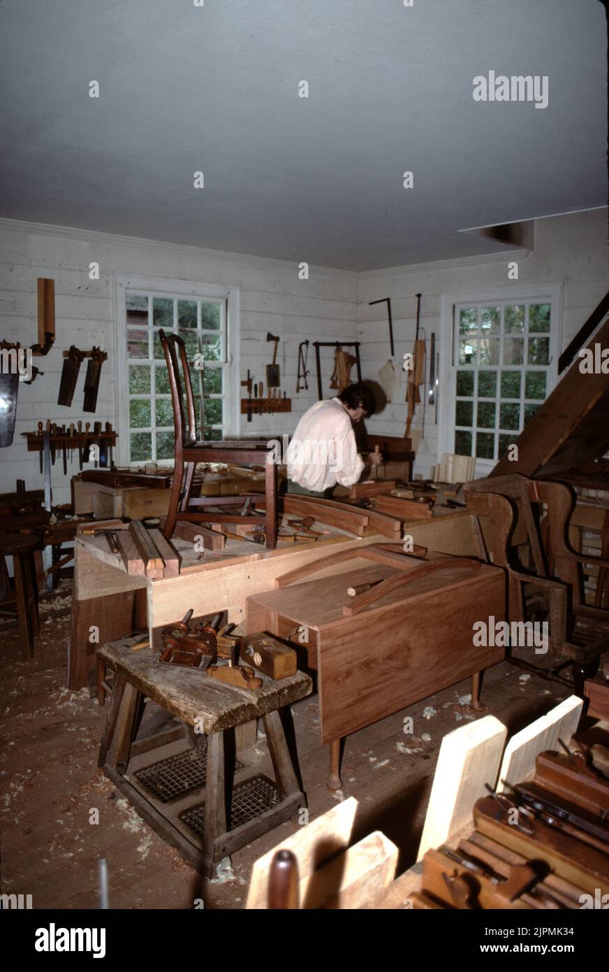 Williamsburg, VA. U.S.A. 9/1987. Colonial Williamsburg coopers ...