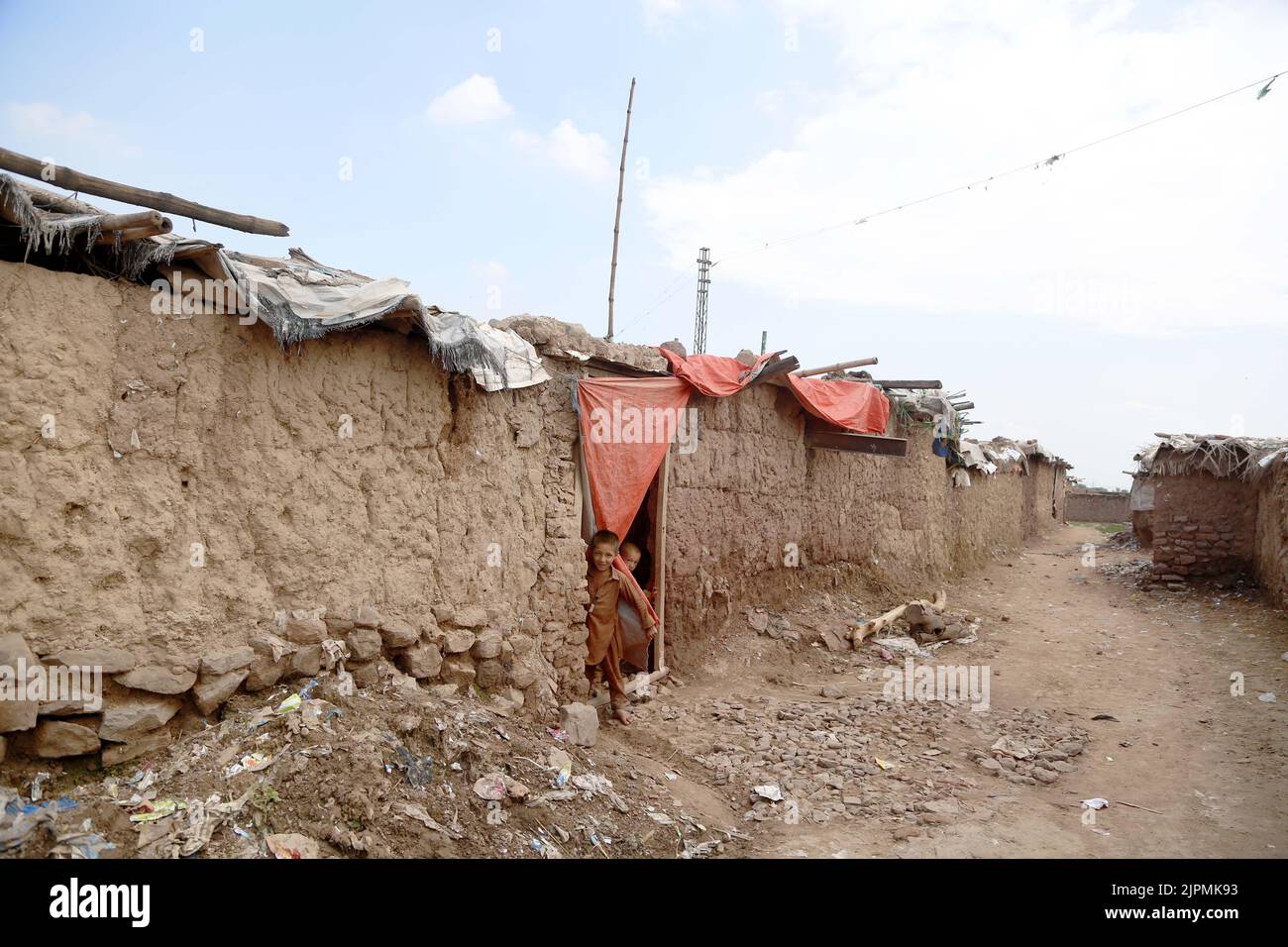 Afghan refugee in pakistan hi-res stock photography and images - Alamy