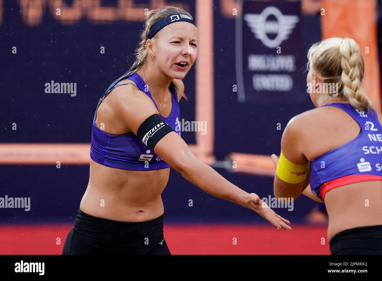 MUNCHEN, GERMANY - AUGUST 19: Katja Stam of the Netherlands and Raisa ...
