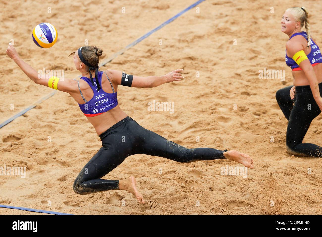 MUNCHEN, GERMANY - AUGUST 19: Katja Stam of the Netherlands and Raisa ...
