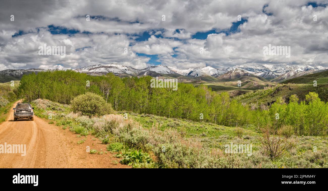 Independence Mountains, view from Maggie Summit Road, over Bull Run ...