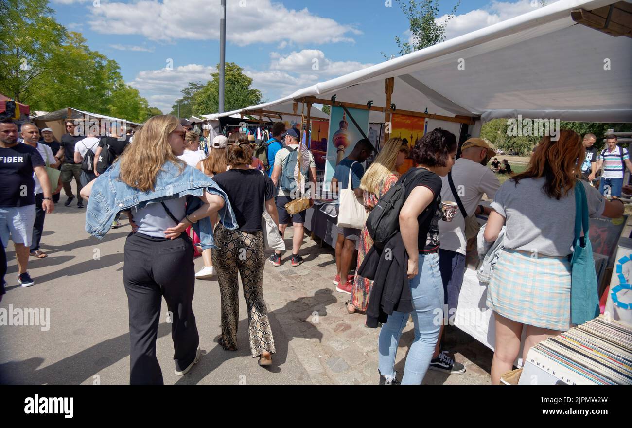 Mauerpark flohmarkt hi-res stock photography and images - Alamy