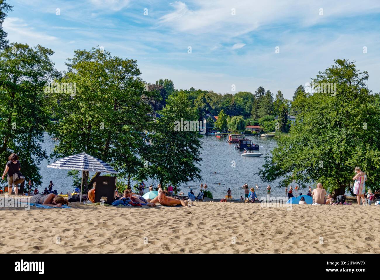 Kleiner sandstrand hi-res stock photography and images - Alamy