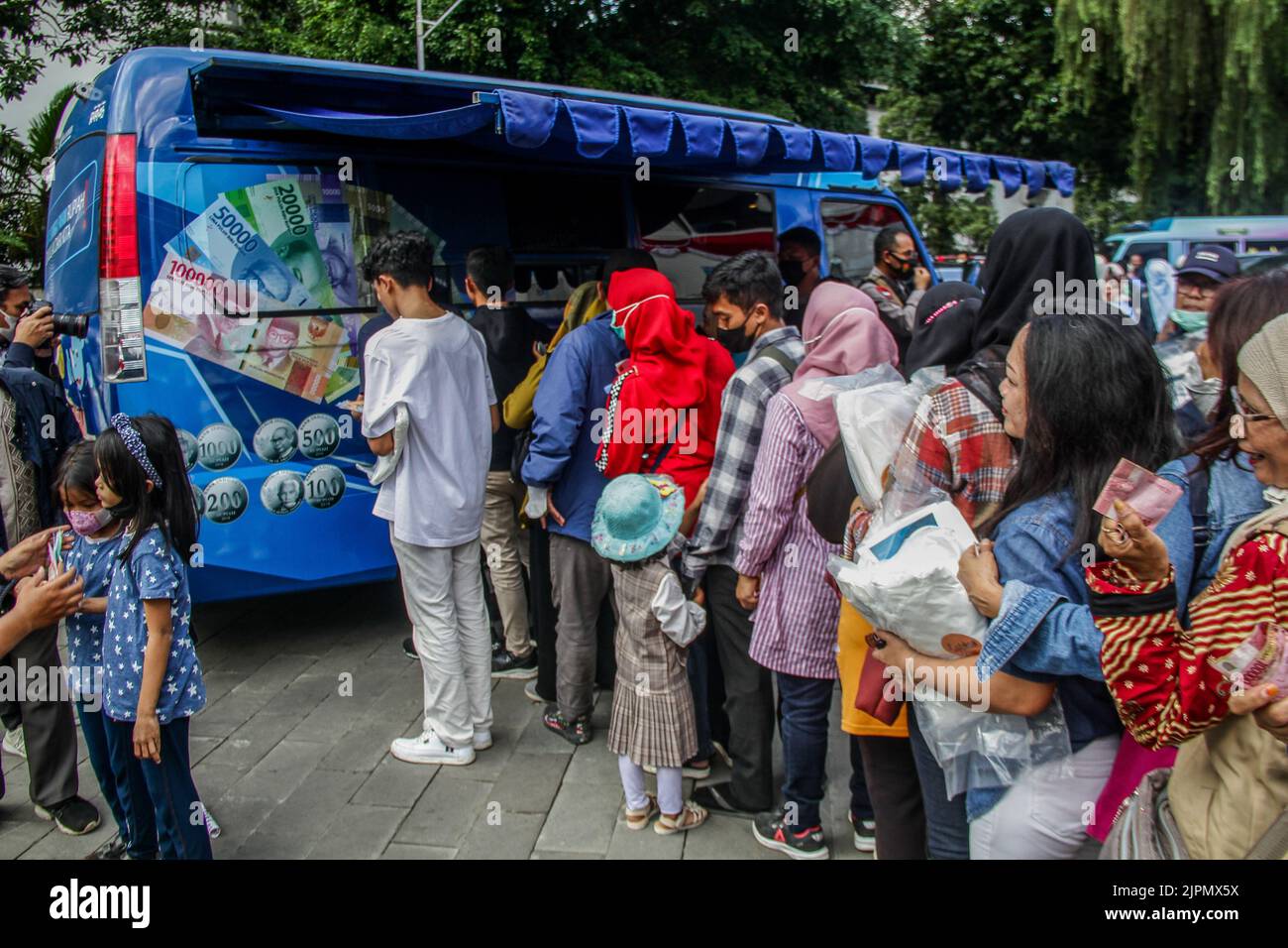Bandung, Indonesia. 19th Aug, 2022. People queue up for new Indonesian ...