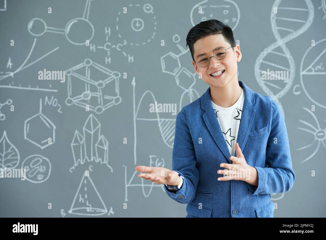 Asian pupil classroom hi-res stock photography and images - Alamy
