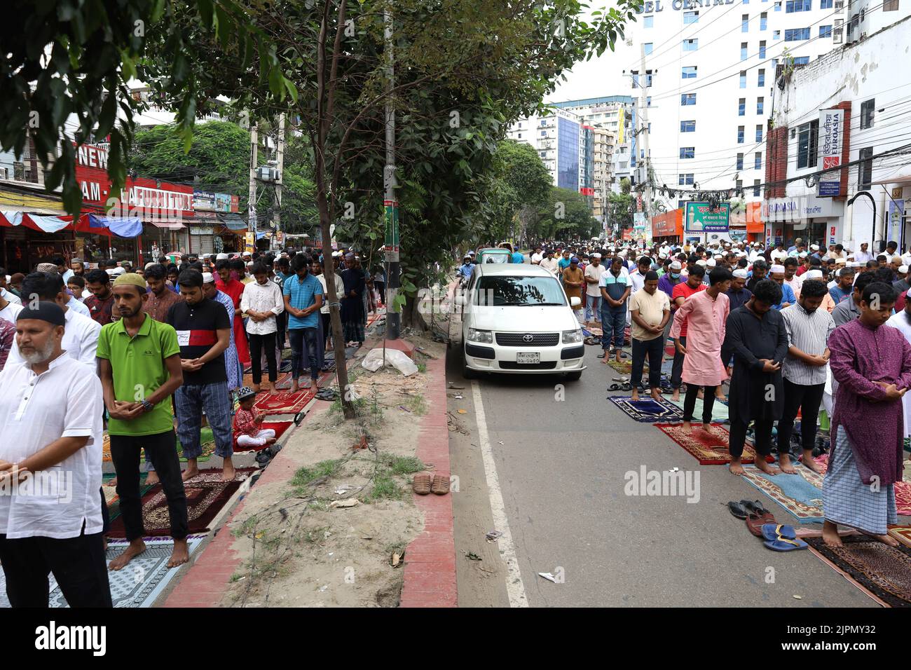 Elephant road dhaka hi-res stock photography and images - Alamy