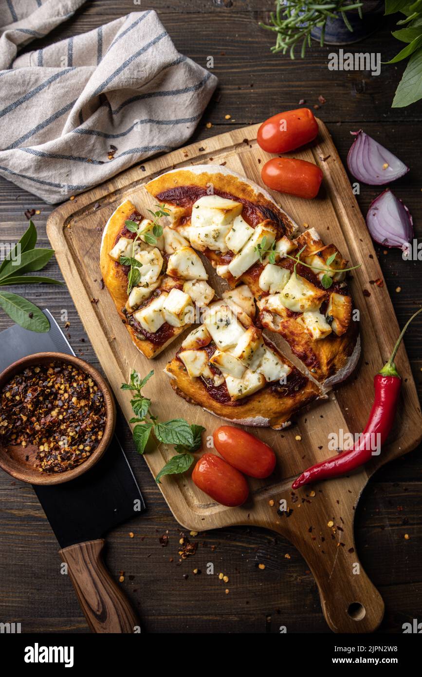 Vertical shot vegetable pizza hi-res stock photography and images - Alamy