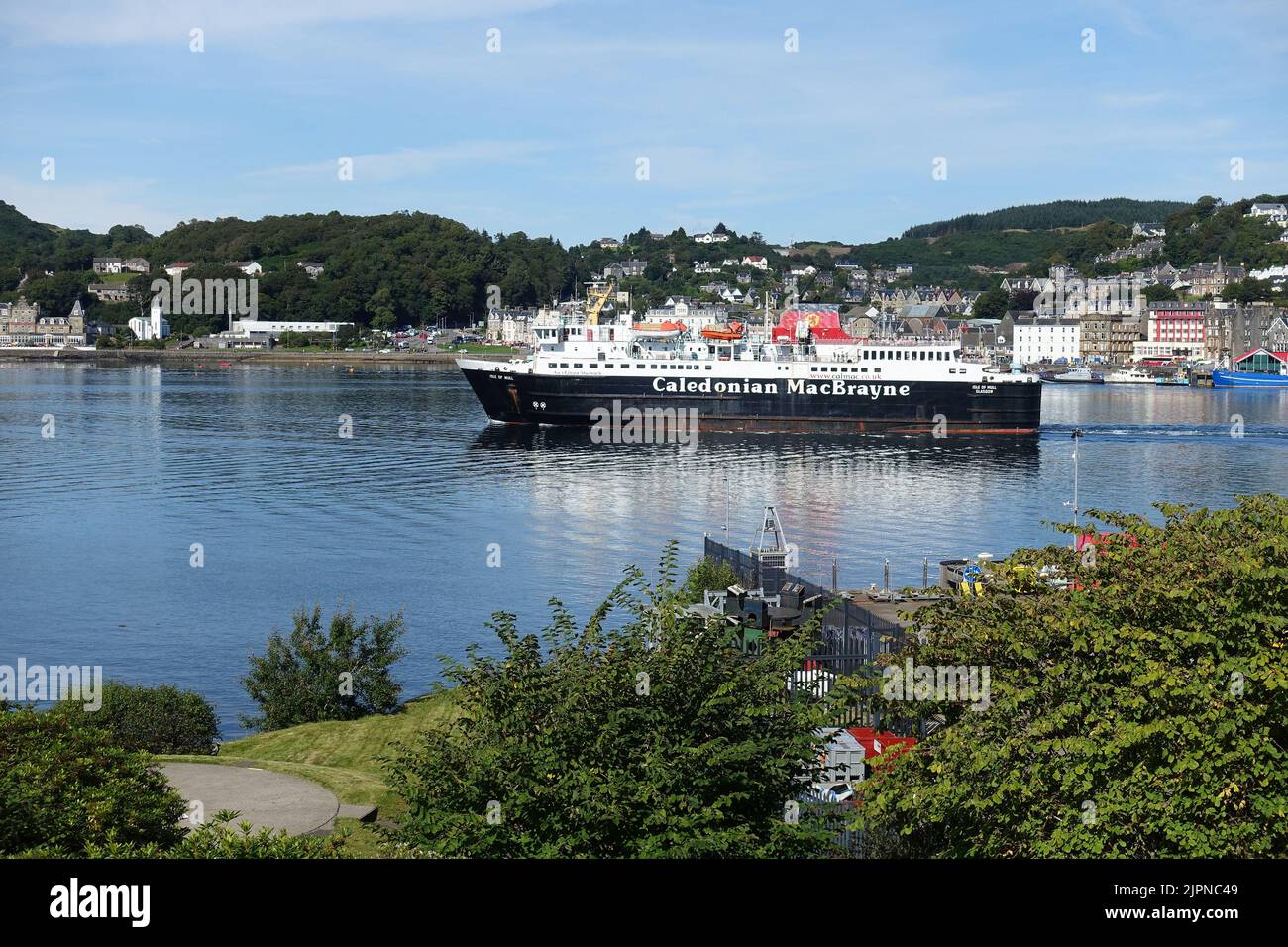 Caledonian MacBrayne inter-island ferry Isle of Mull departing from ...