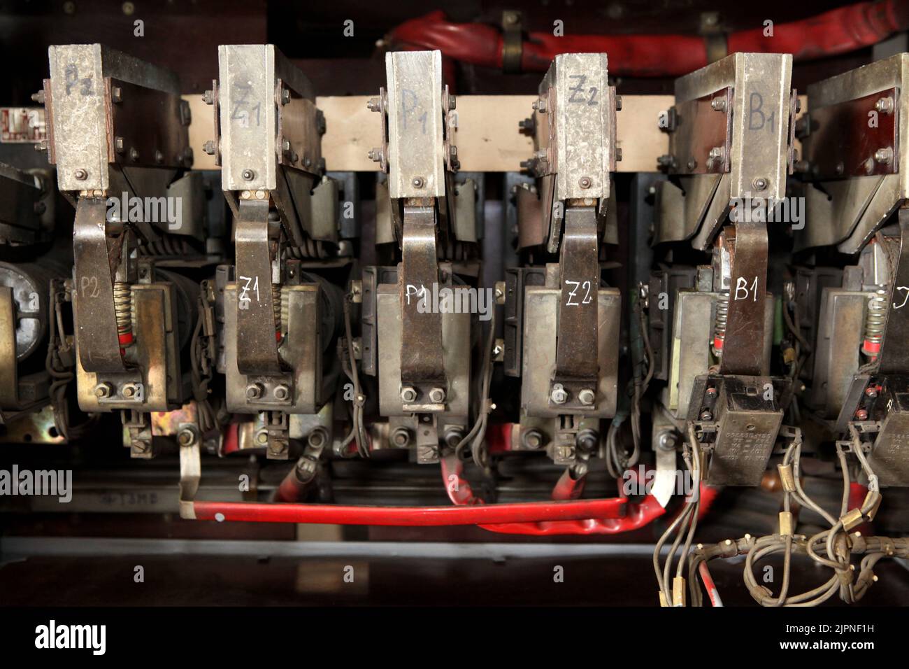 The High Voltage Switch High Voltage Element Of The Cell An 0505