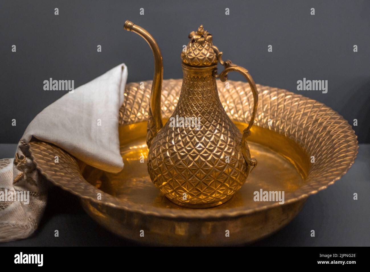 Altin kaplama hi-res stock photography and images - Alamy