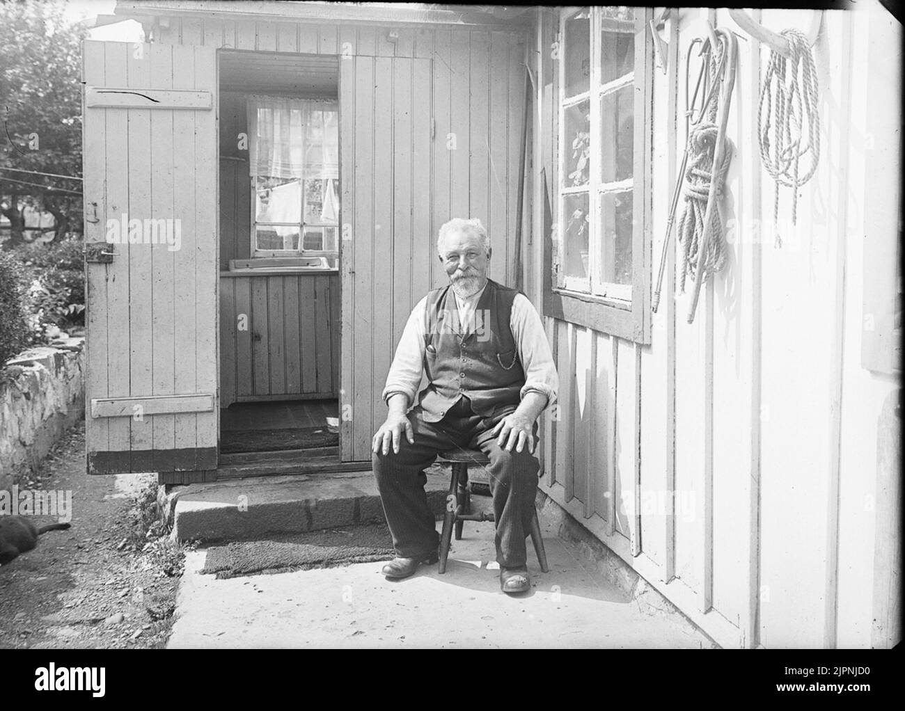 Sitting position of man Black and White Stock Photos & Images - Alamy