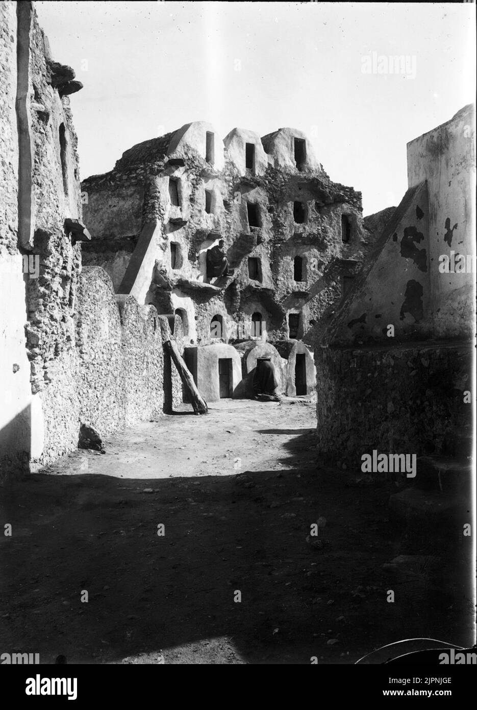 Medinine Black and White Stock Photos & Images - Alamy