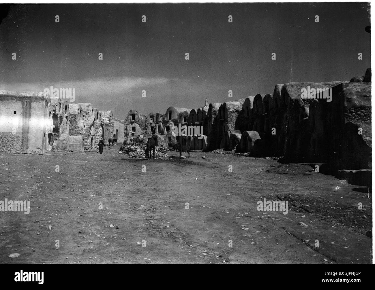 Medinine Black and White Stock Photos & Images - Alamy