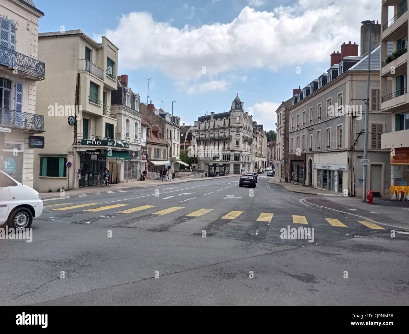 Vue sur la ville de Montluçon, l'Allier, France Stock Photo - Alamy