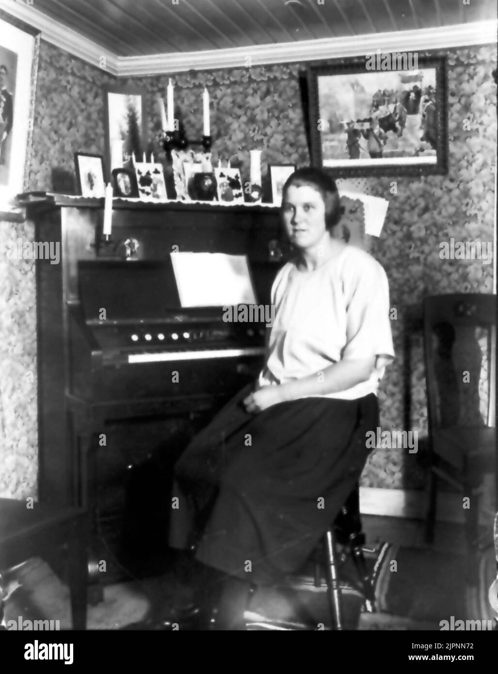 Mia Andersson in Storegården, born 1904, married to Emil Kilberg. Mia ...