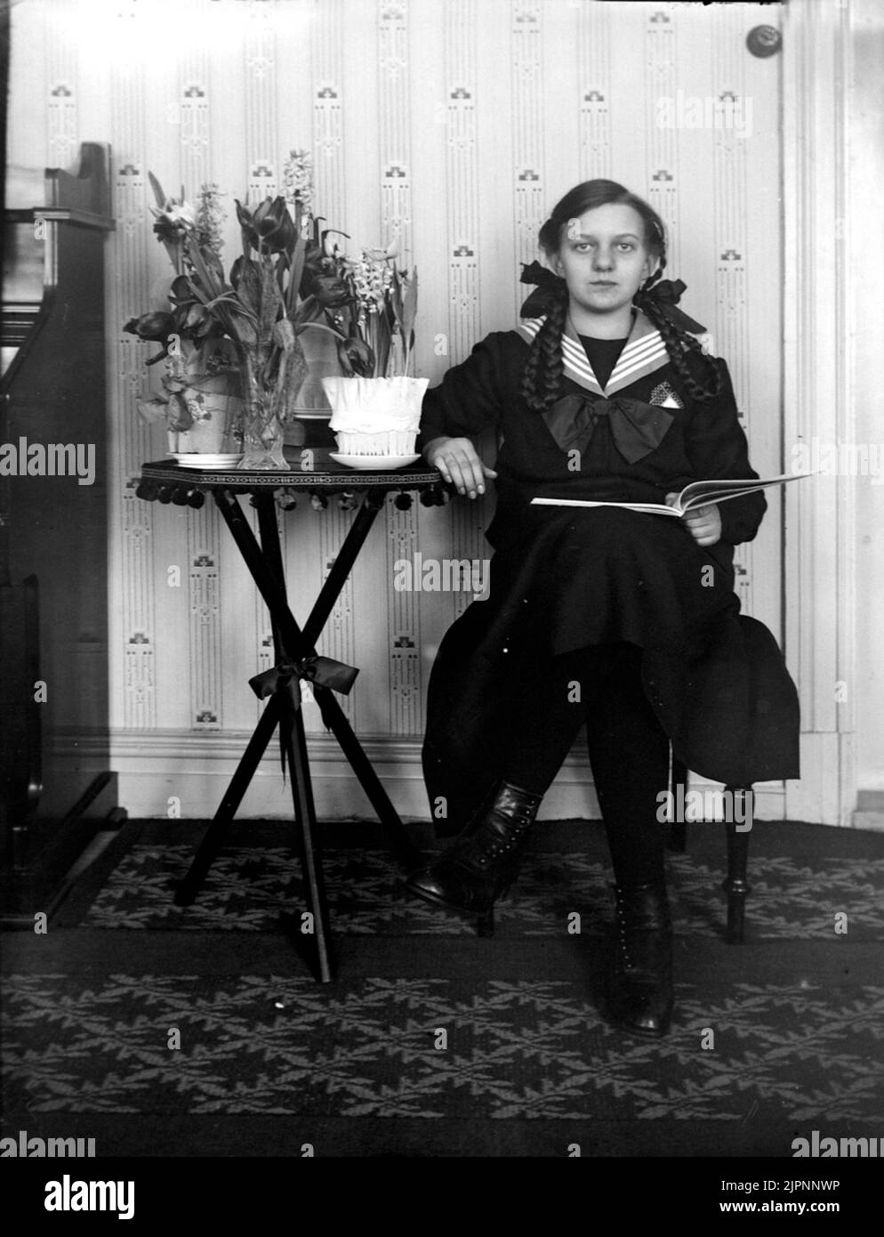 13 ar hi-res stock photography and images - Alamy