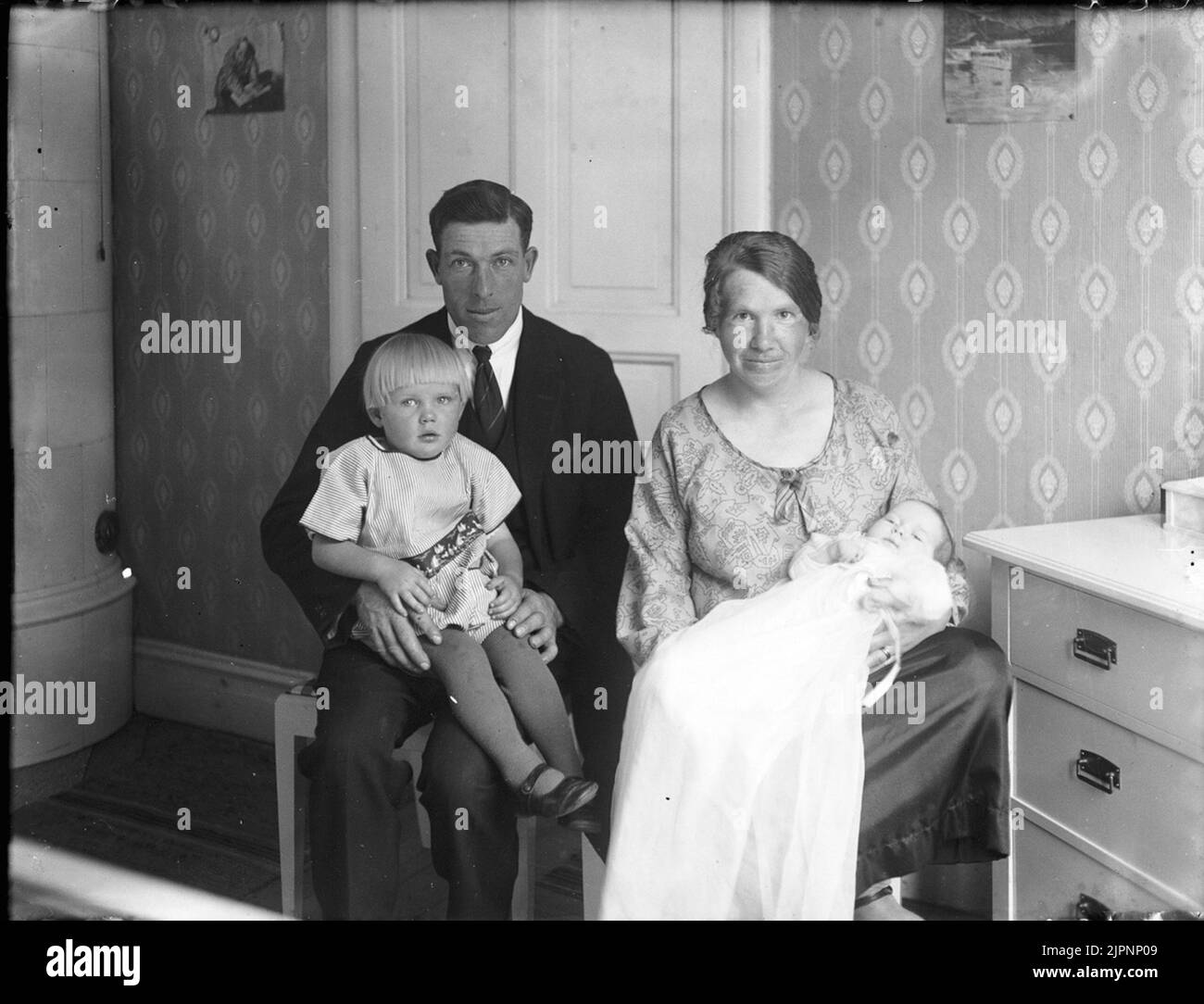 Einar and Hanna with children. Einar och Hanna med barn Stock Photo - Alamy