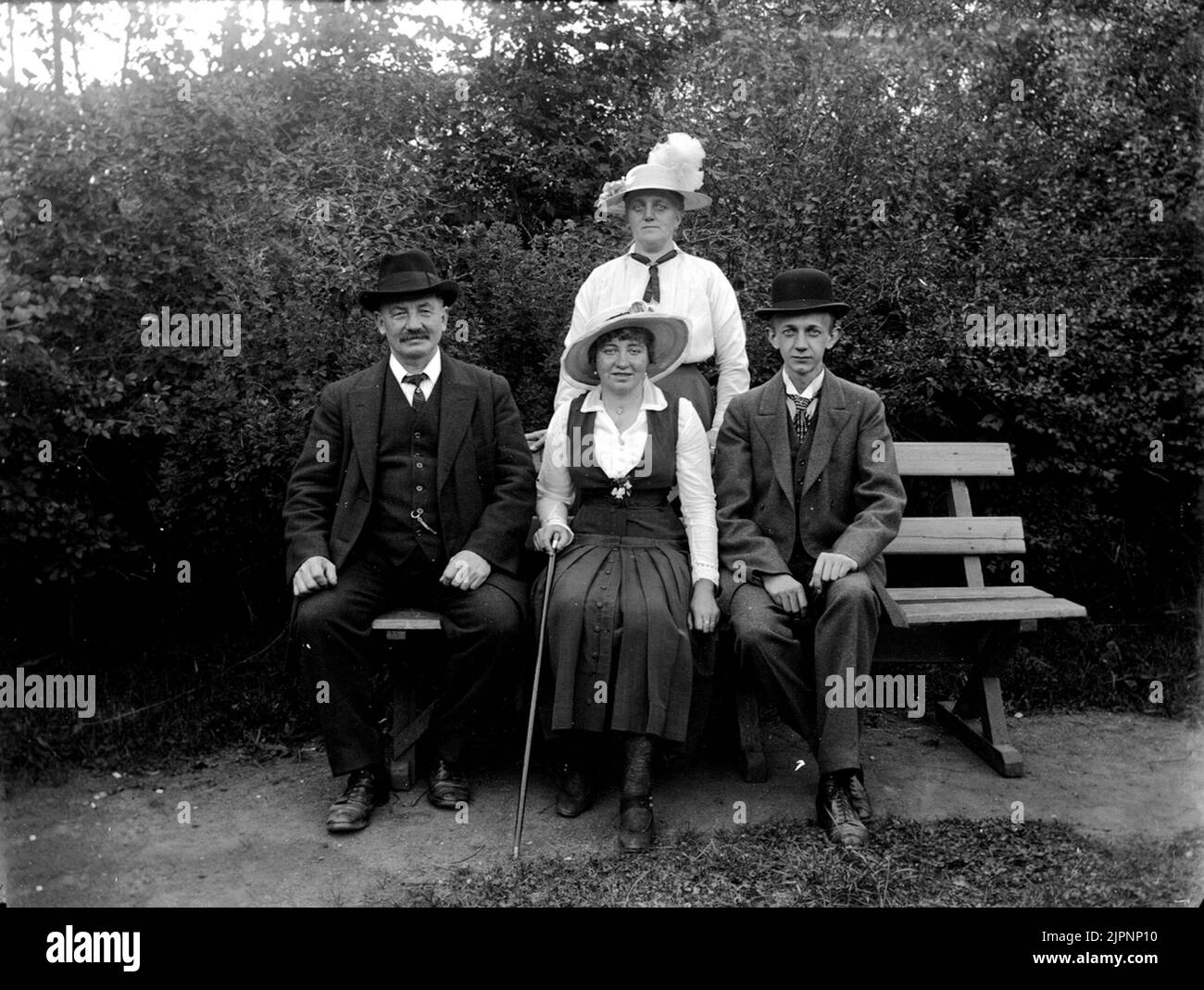 Uncle, mom, Evald and Anna. Morbror, mamma, Evald och Anna Stock Photo ...