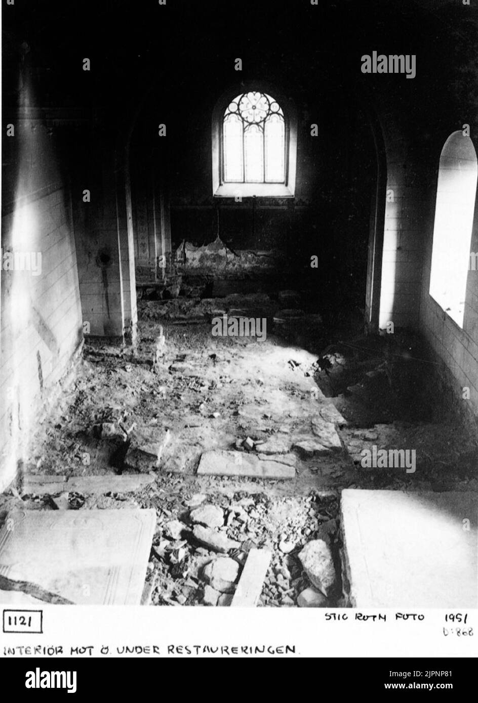 Interior to Öster during the restoration. T.H. the crypt and the ...