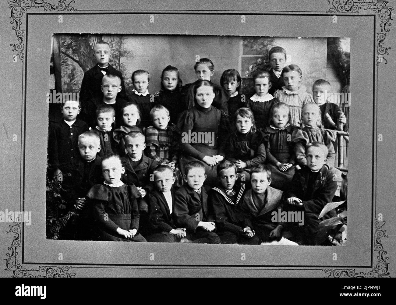 Emma Larsson with school class. Emma Larsson med skolklass Stock Photo ...