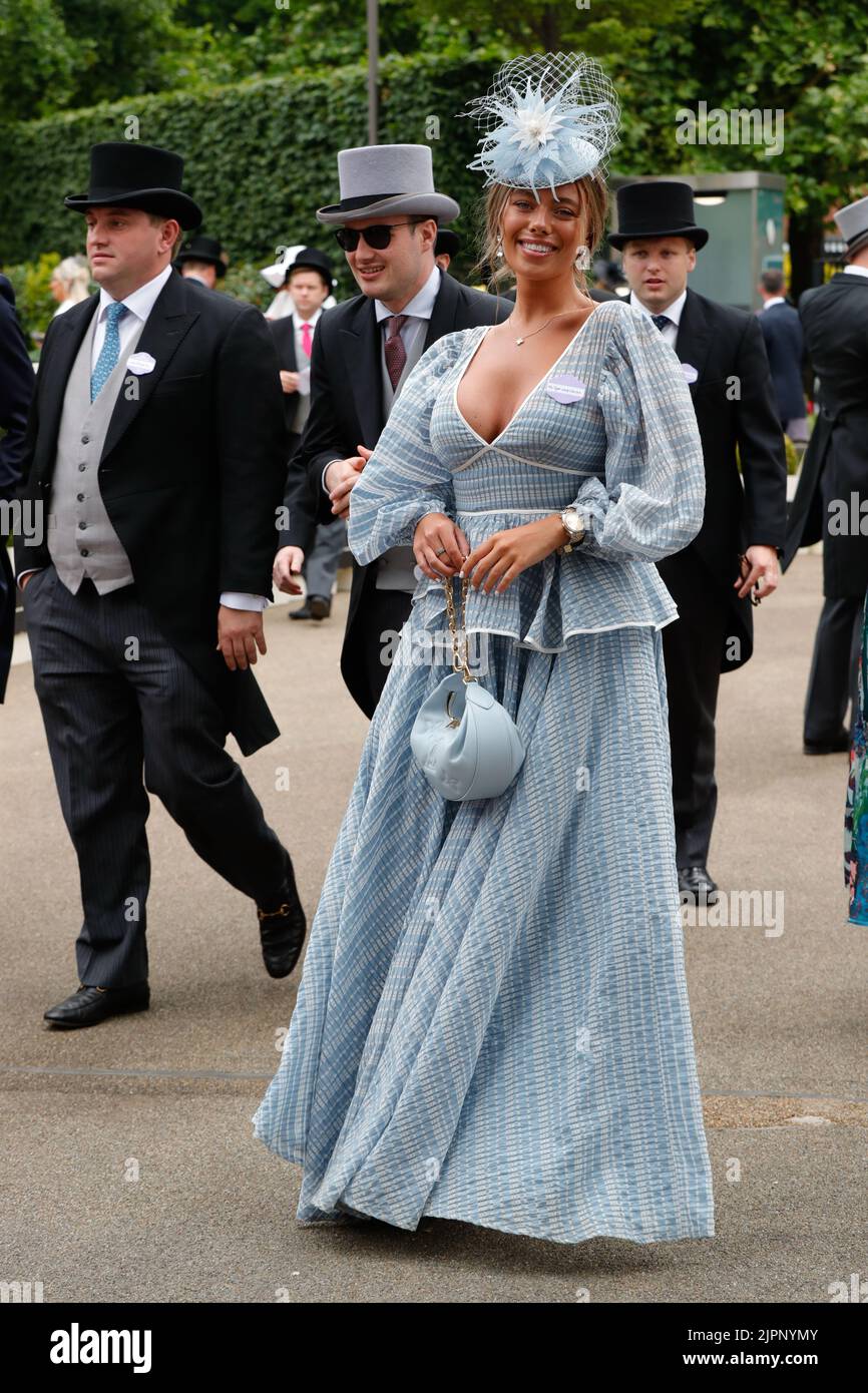 Love island itv cast hi-res stock photography and images - Alamy