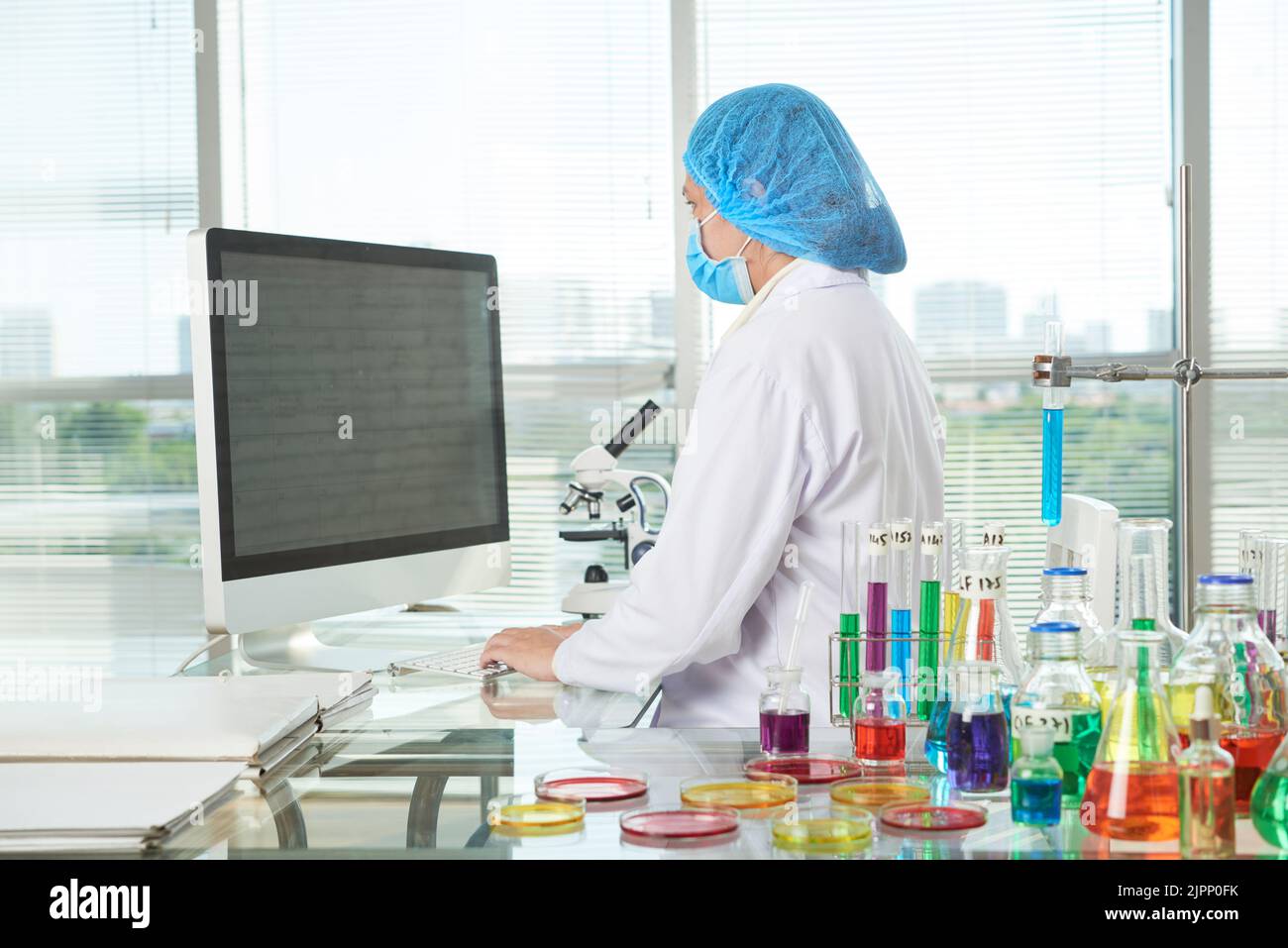 Science notes completion hi-res stock photography and images - Alamy