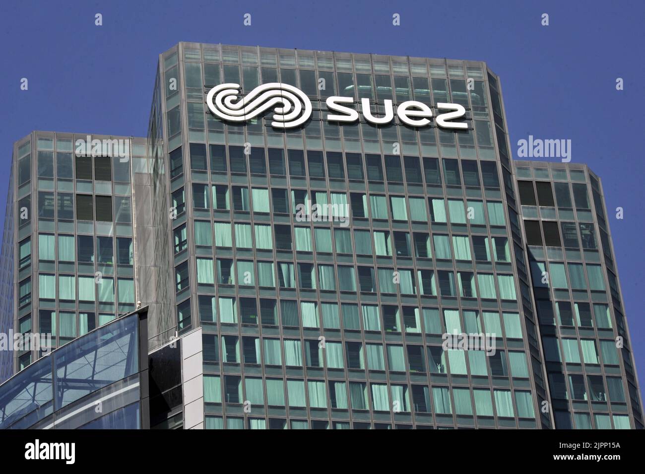 FRANCE. HAUTS-DE-SEINE (92) PARIS LA DEFENSE. SUEZ COMPANY HEADQUARTER ...