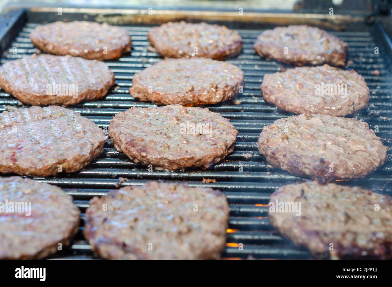 How Long Do You Cook Beef Burgers On Bbq at Pam Kirkland blog