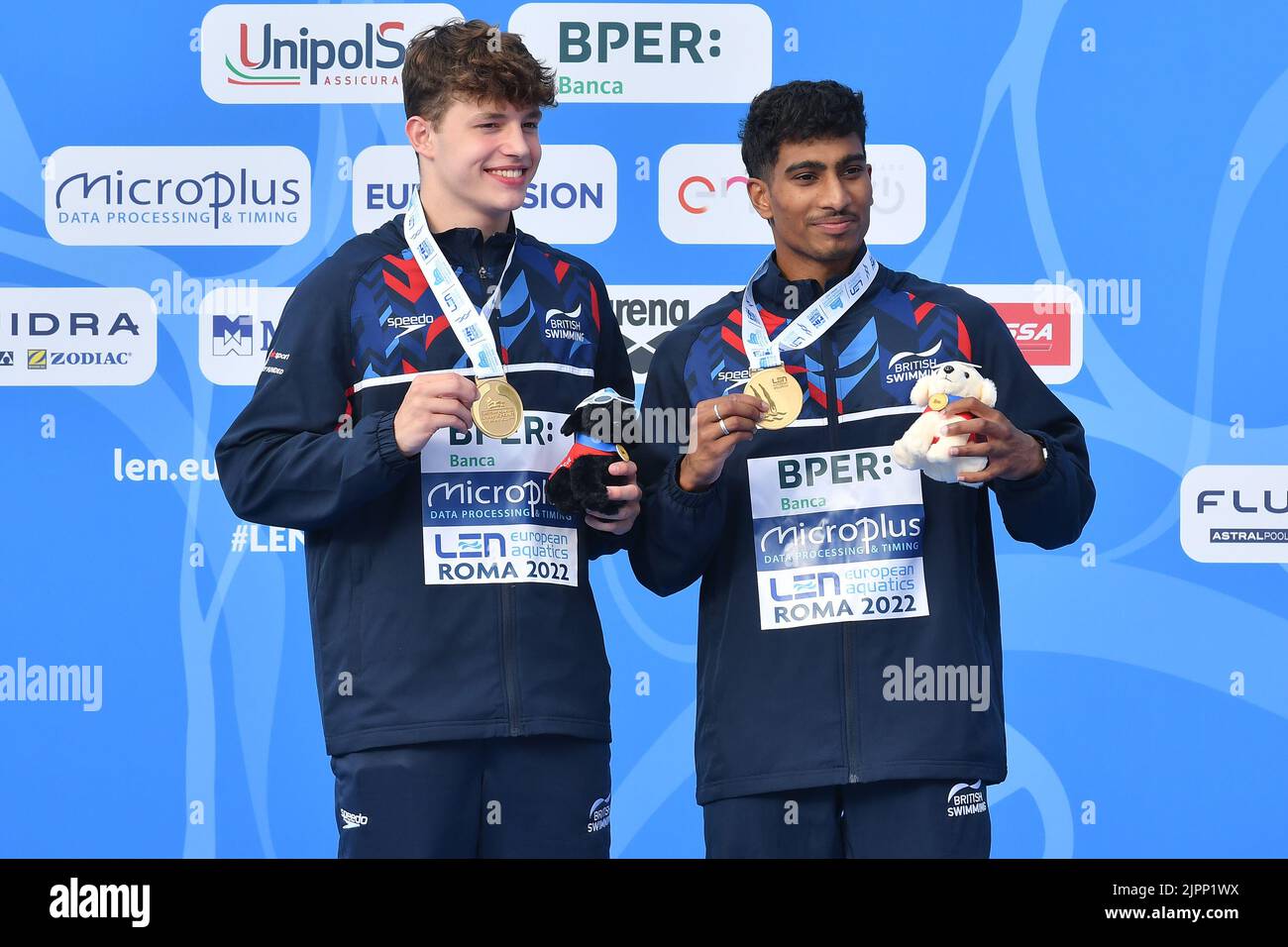 Rome, . 19th Aug, 2022. Ben Cutmore, Kyle Kothari gold medal during ...