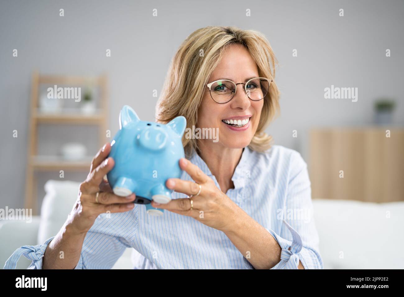 Happy old lady money hi-res stock photography and images - Alamy