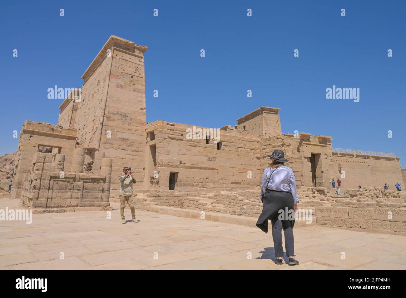 Isis-Tempel, Westfassade, Tempelanlage Philae, Assuan, Ägypten Stock ...