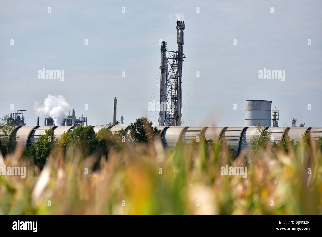 Ol raffinerie hi-res stock photography and images - Alamy