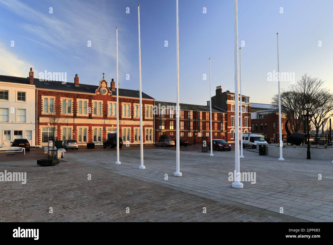 Architecture in Nelson Street, Hull Marina, Kingston-upon-Hull, East ...